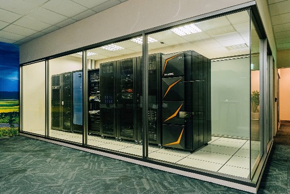 聚碩與IBM攜手，率先啟用IBM LinuxONE實機測試中心 | iThome